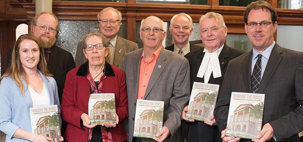 Lancement du deuxième volume de Minding the House | Gouvernement de l ...