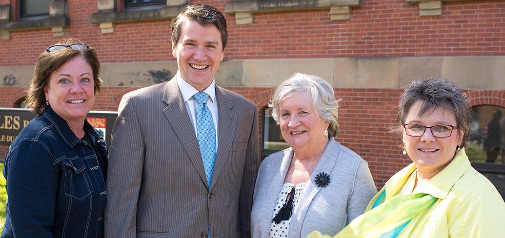 Handle with Care giving young children a good start | Government of ...